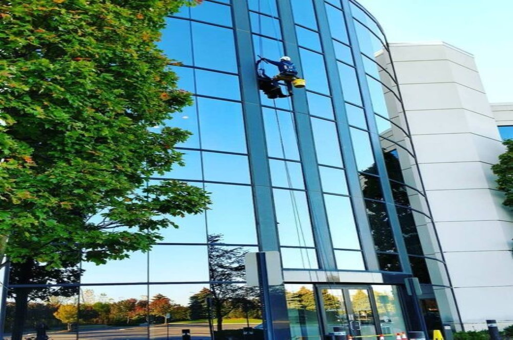 Waterford's #1 TOP Window Cleaning Company | Michigan Elite Window Cleaning